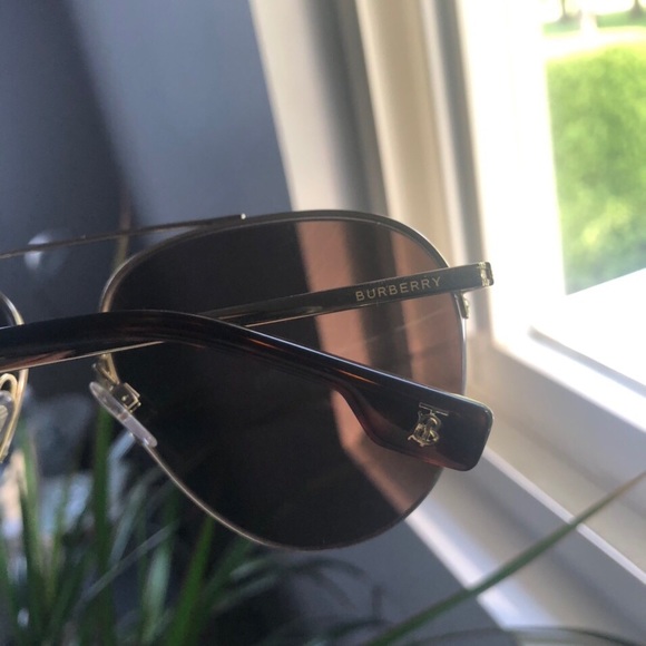 Burberry | Accessories | Burberry Logo Aviator Sunglasses | Poshmark